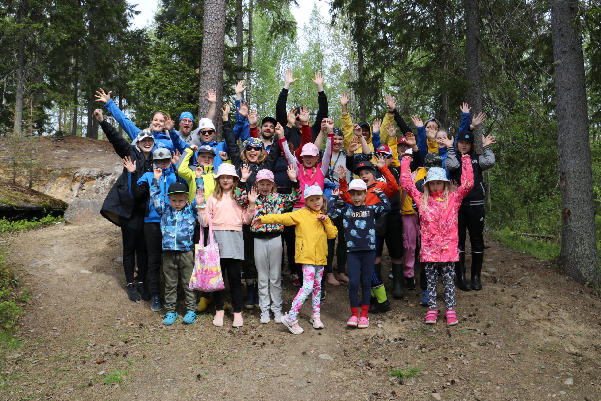 Lasten kesäleirit 2023 -Taikakoneseikkailu · KLVL